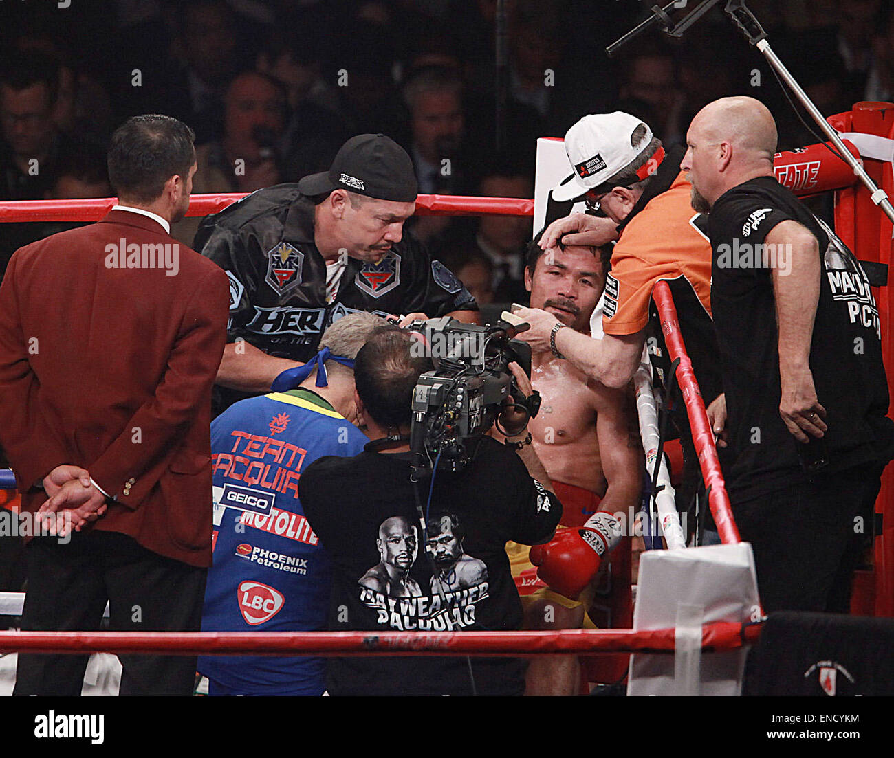 Las Vegas, Nevada, USA. 2nd May, 2015. Boxers Floyd Mayweather and ...