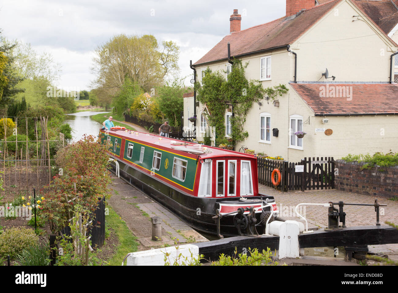 Astwood Lock Keepers Cottage on the Worcester and Birmingham Canal near ...