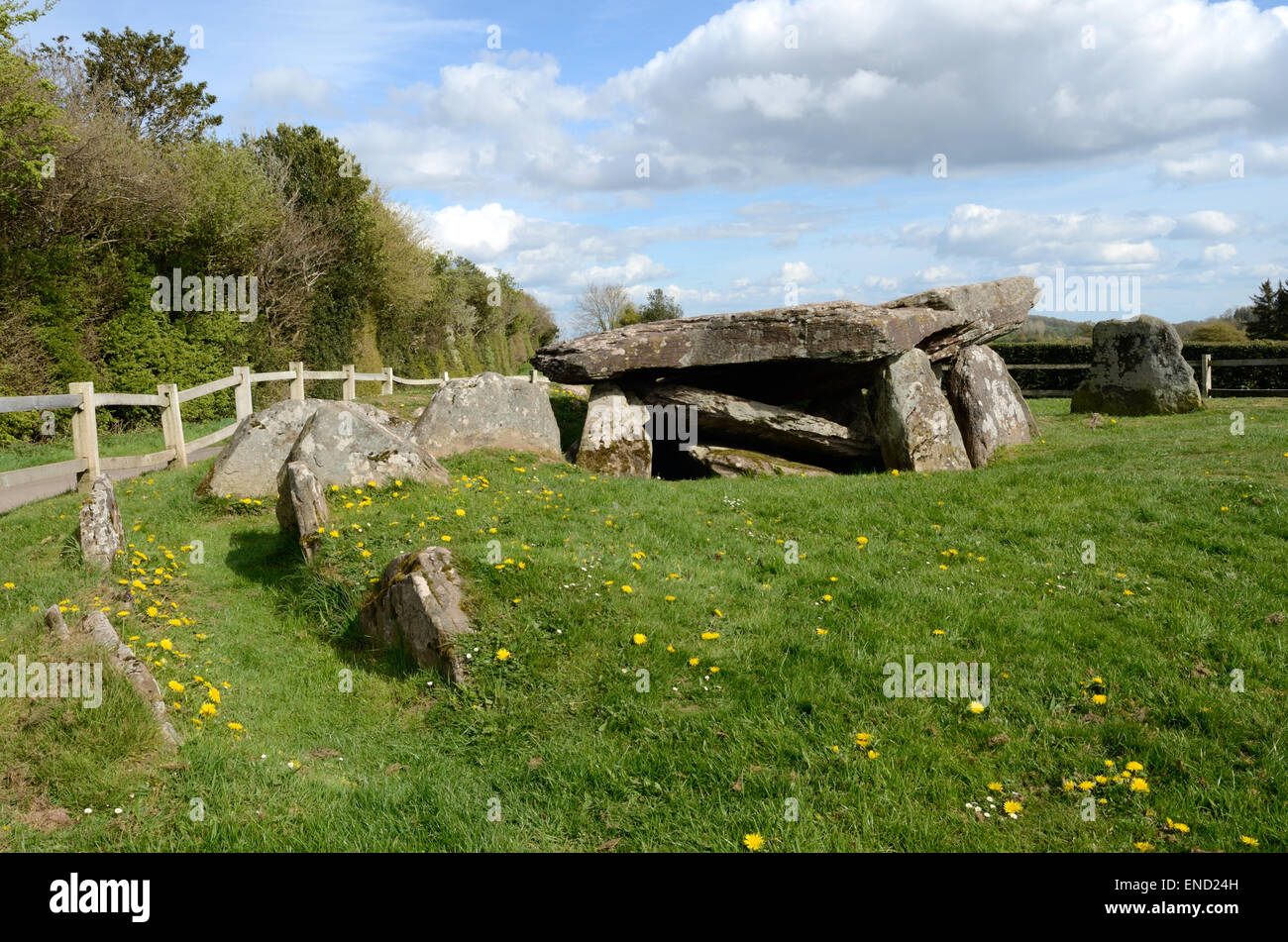 Arthurs stone dorstone herefordshire neolithic hi-res stock photography ...