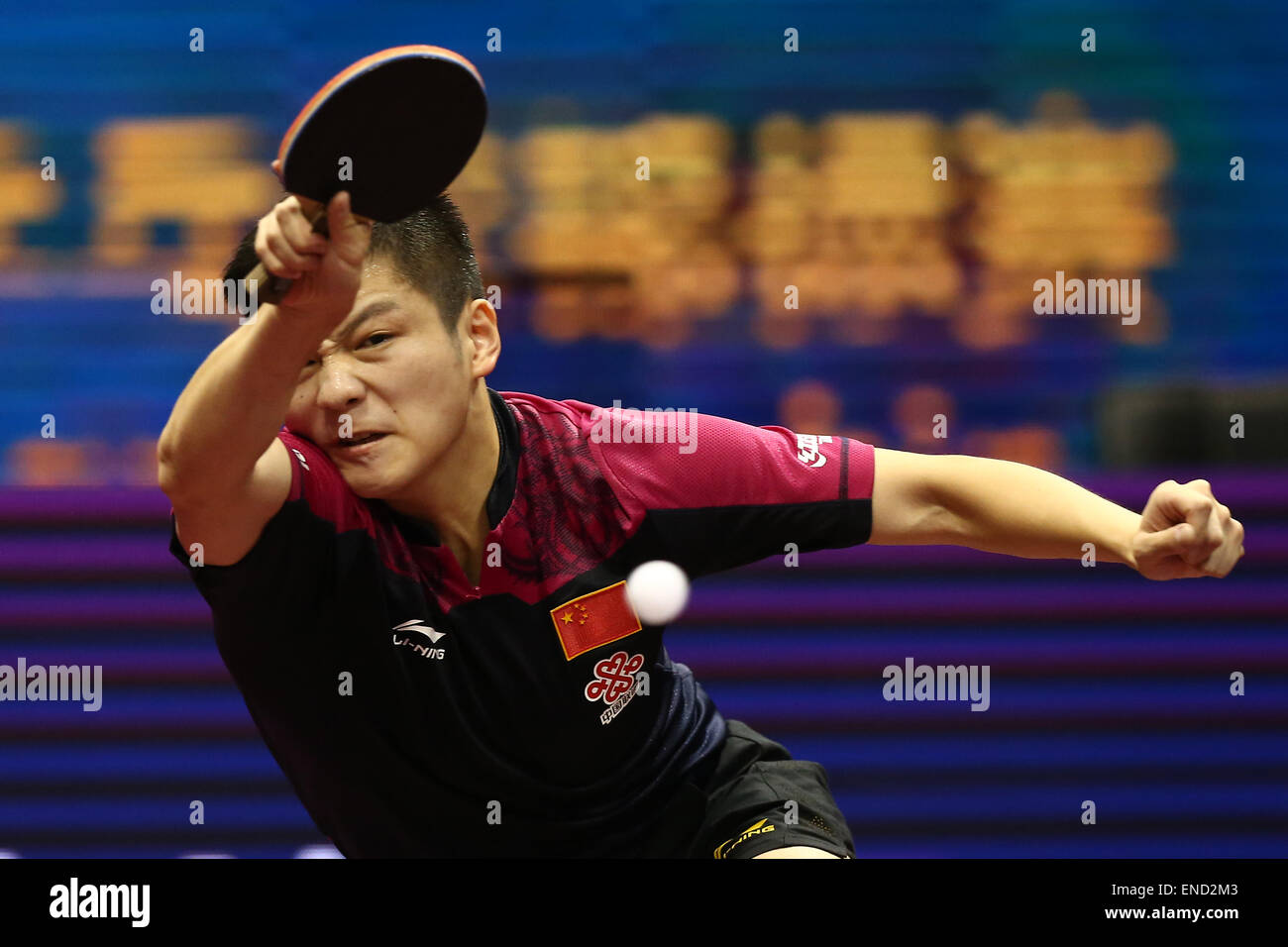 Suzhou International Expo Centre, Suzhou, China. 2nd May, 2015. Fan ...
