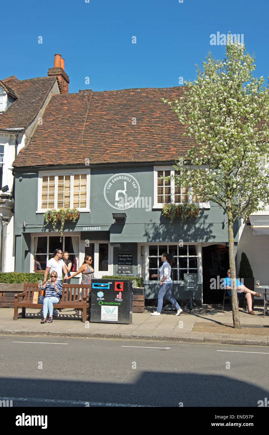 Marlow high street hi-res stock photography and images - Alamy
