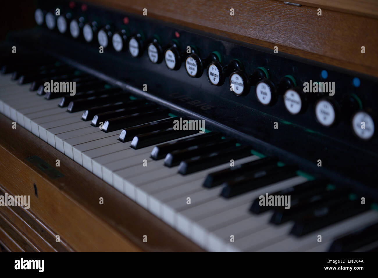 Keyboard bass hi-res stock photography and images - Alamy