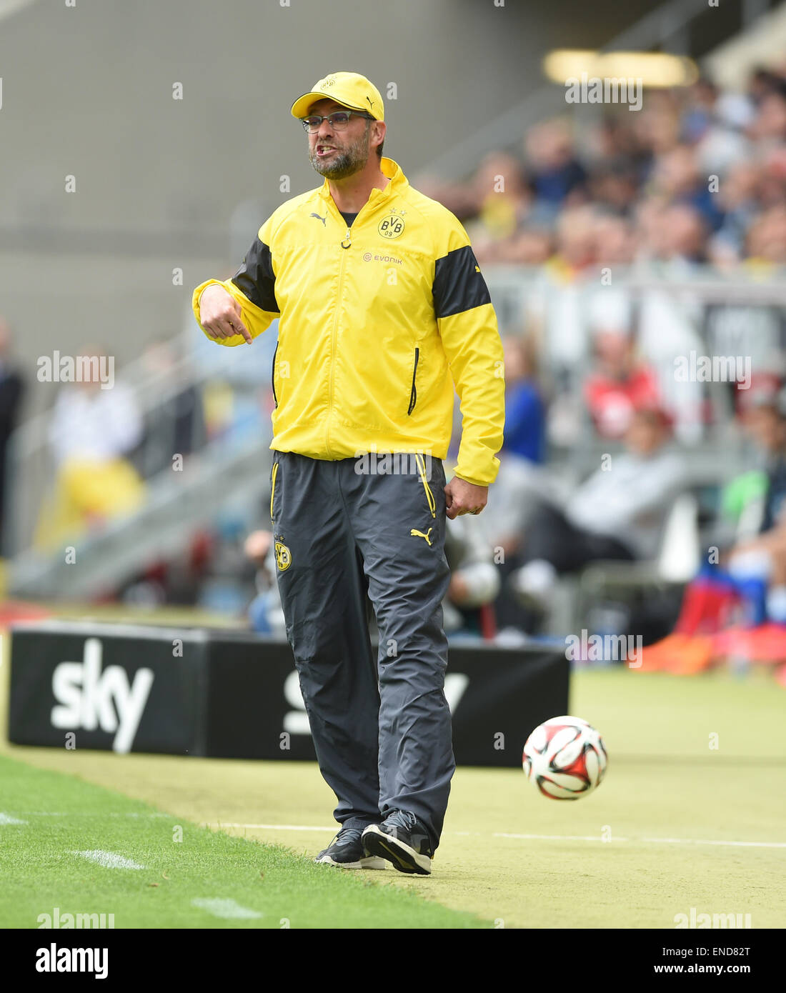 Sinsheim, Germany. 2nd May, 2015. Dortmund's coach Juergen Klopp reacts ...