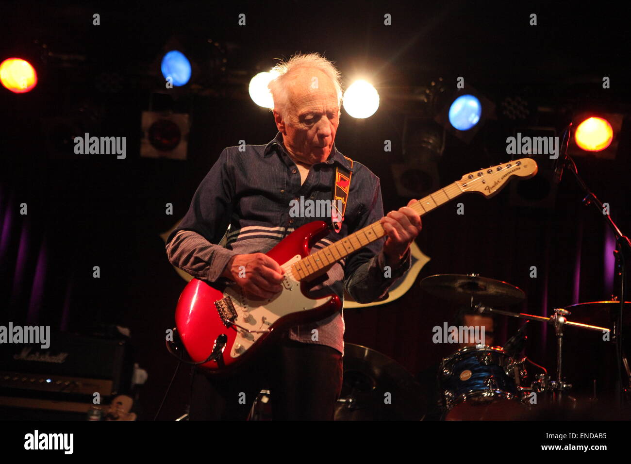 Robin Trower playing live at the B.B. King Bar and Grill Featuring ...