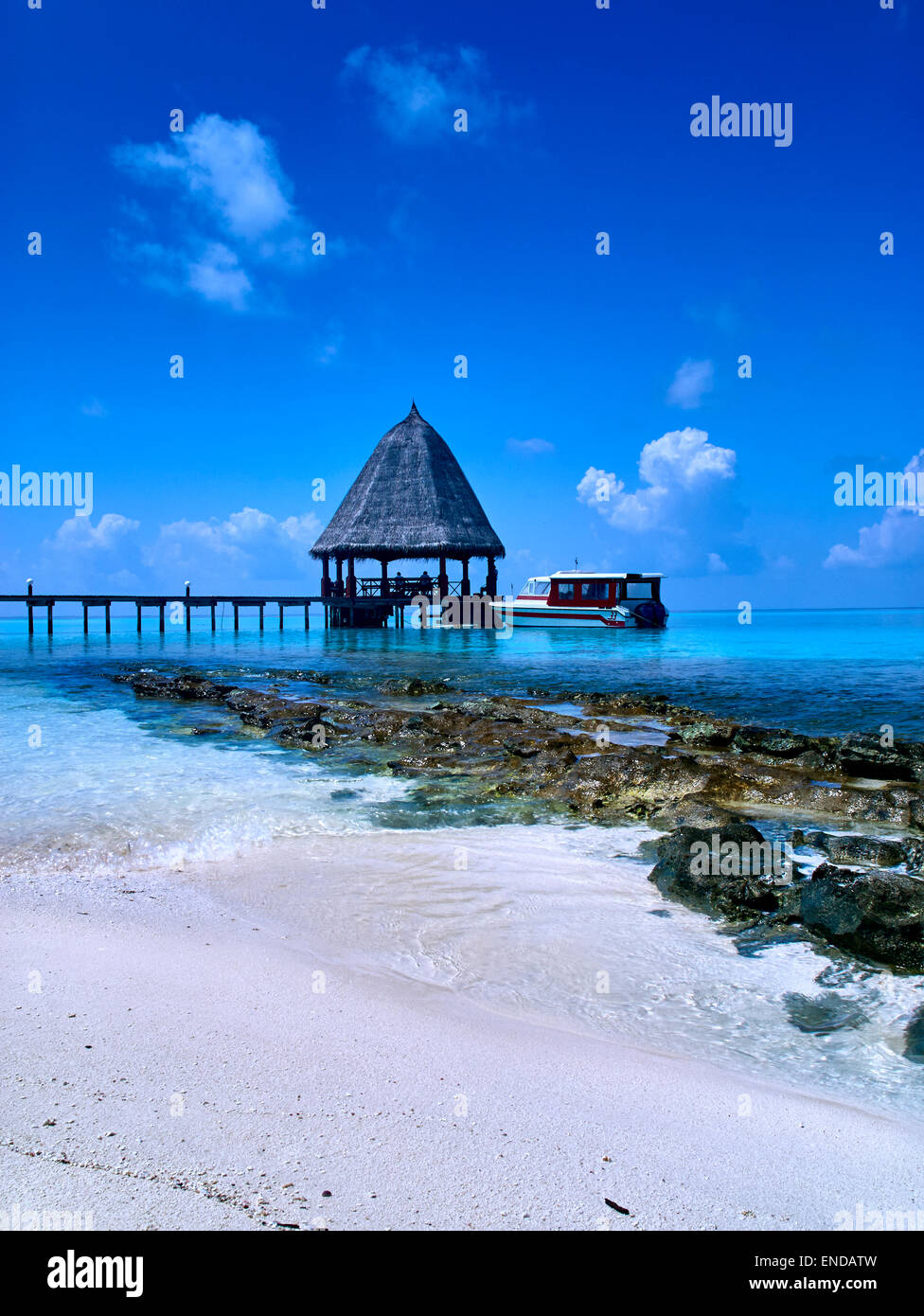 The beautiful Angaga Island in the Maldives Stock Photo - Alamy