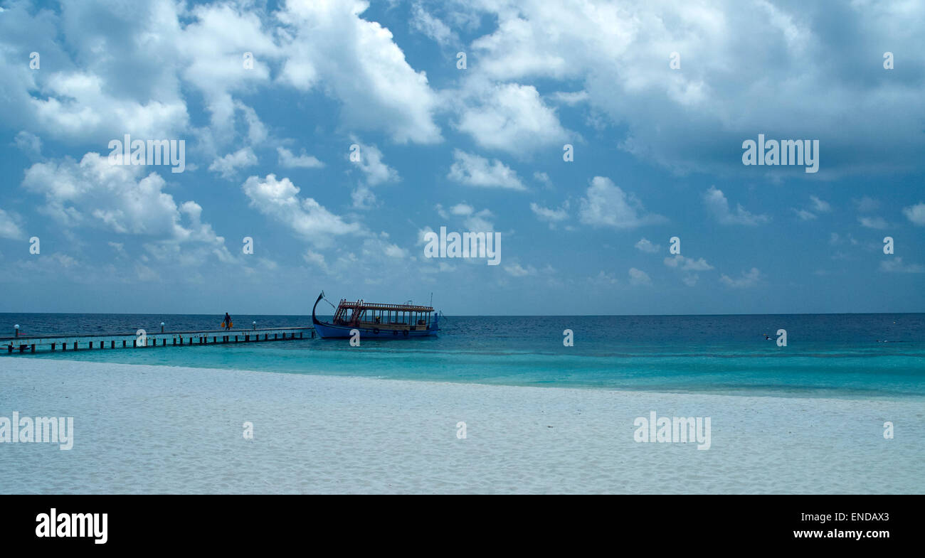 The beautiful Angaga Island in the Maldives Stock Photo - Alamy