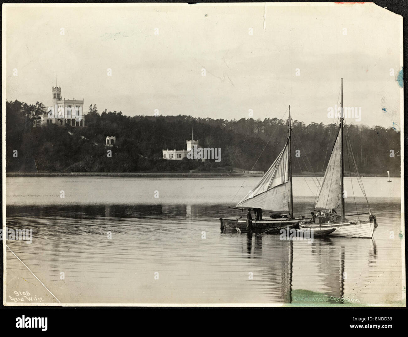 The photograph 'Oscarshal, Christiania' by Anders Beer Wilse captures a ...