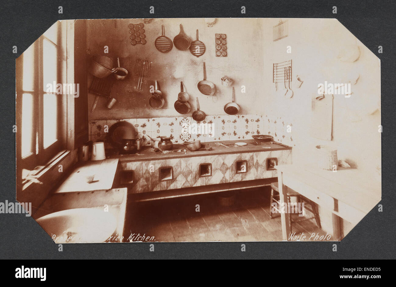 Traditional mexican cookware hi-res stock photography and images - Alamy