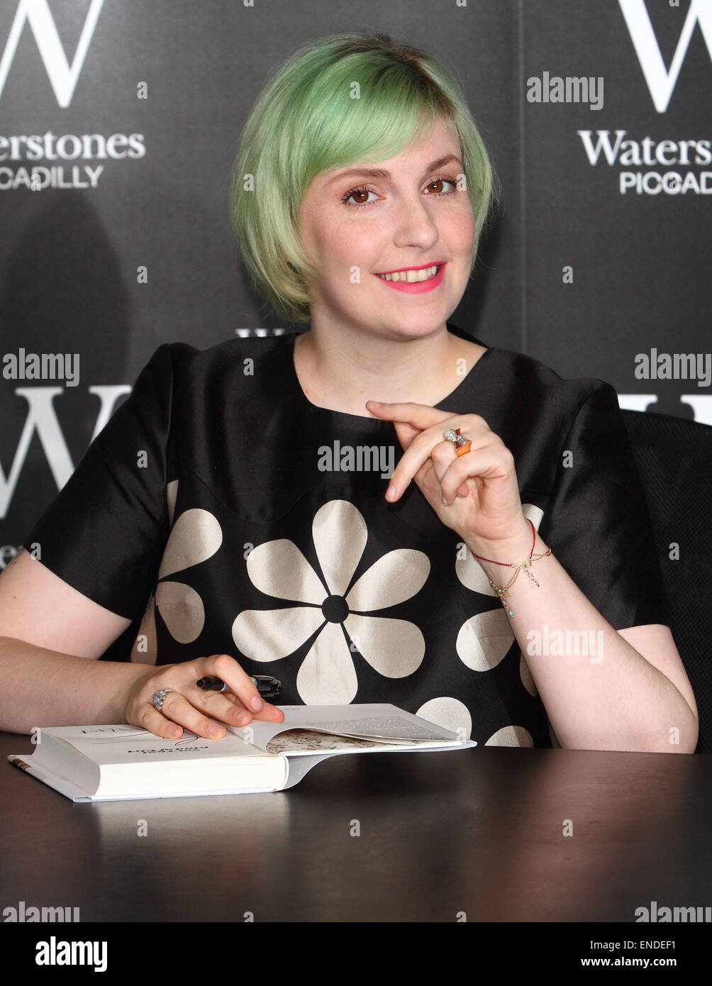 Lena Dunham Launches Her New Book Not That Kind Of Girl At