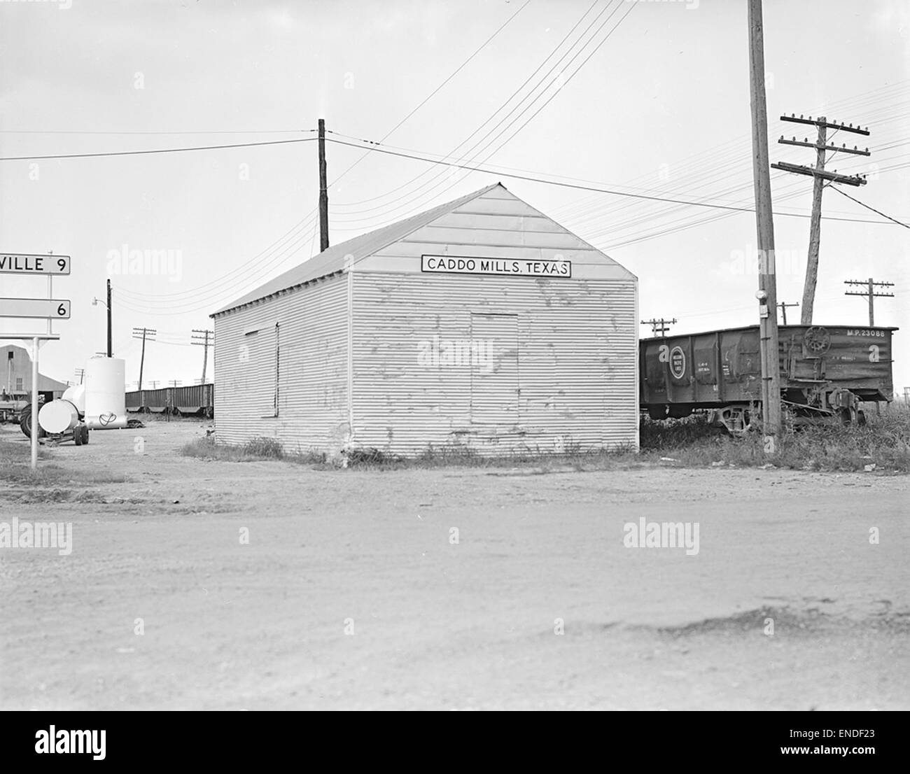 Freight cars in rail Black and White Stock Photos & Images - Alamy