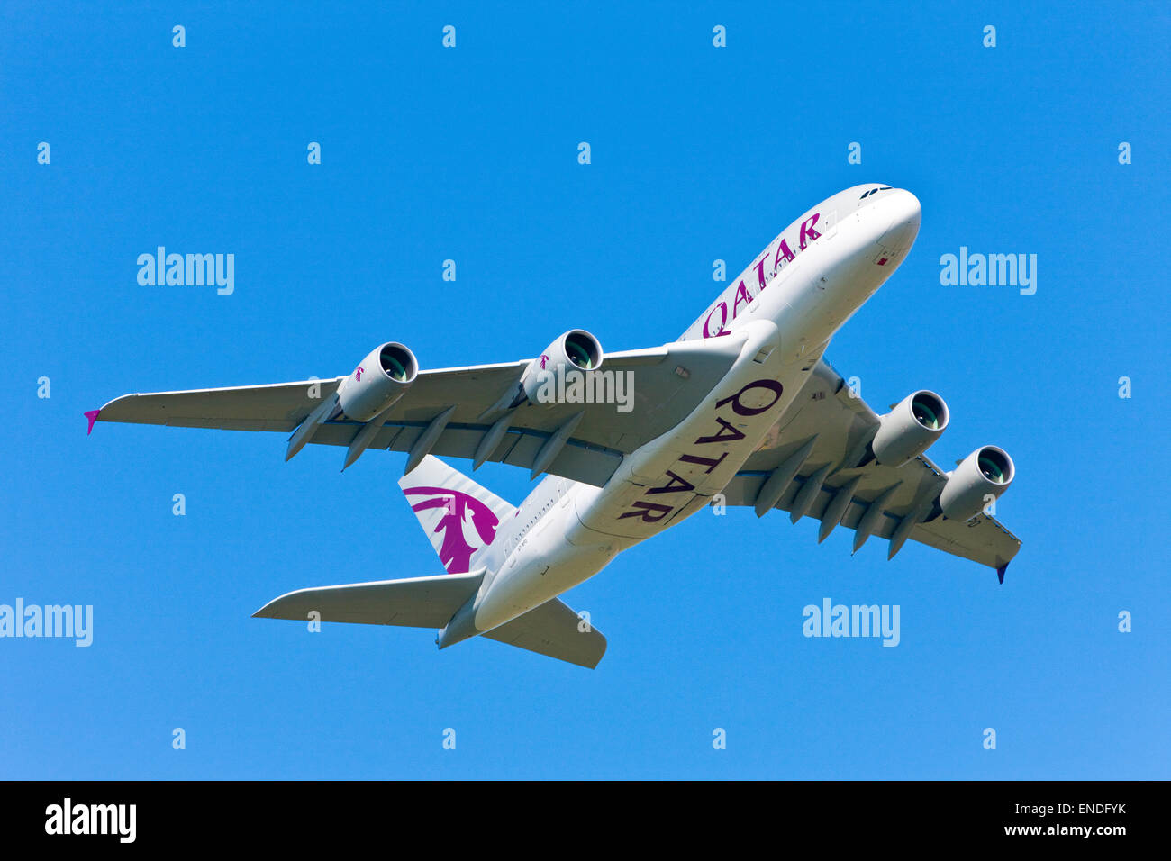 Airbus a380 plane from hi-res stock photography and images - Alamy