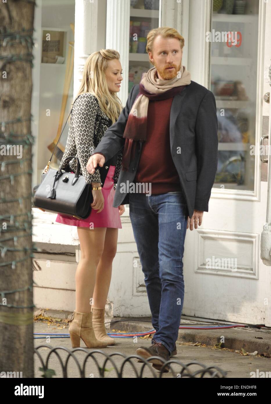 Hilary Duff filming scenes for her new TV series 'Younger' in New York ...