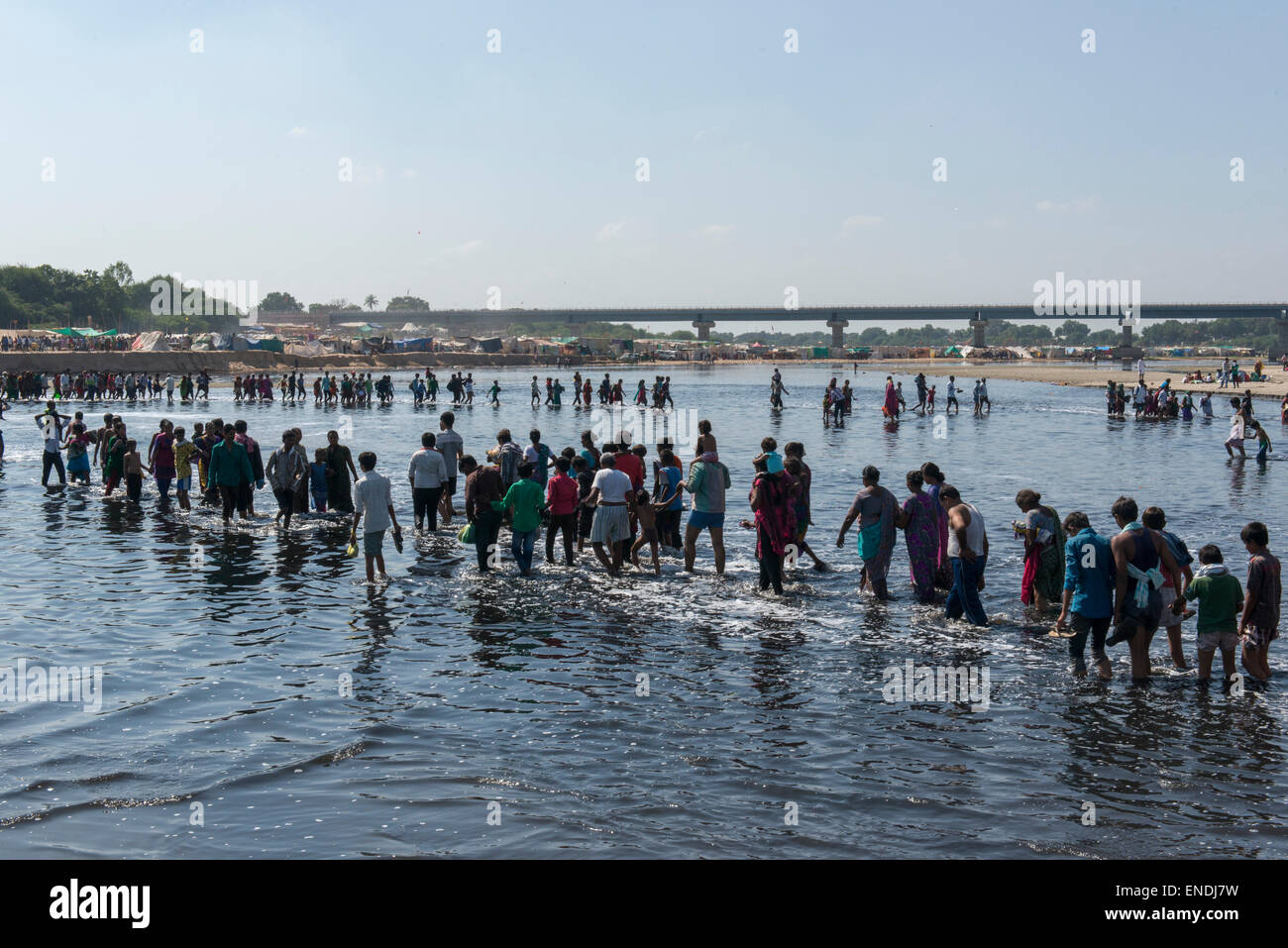People Crossing The River On Foot, Vautha Mela Stock Photo - Alamy