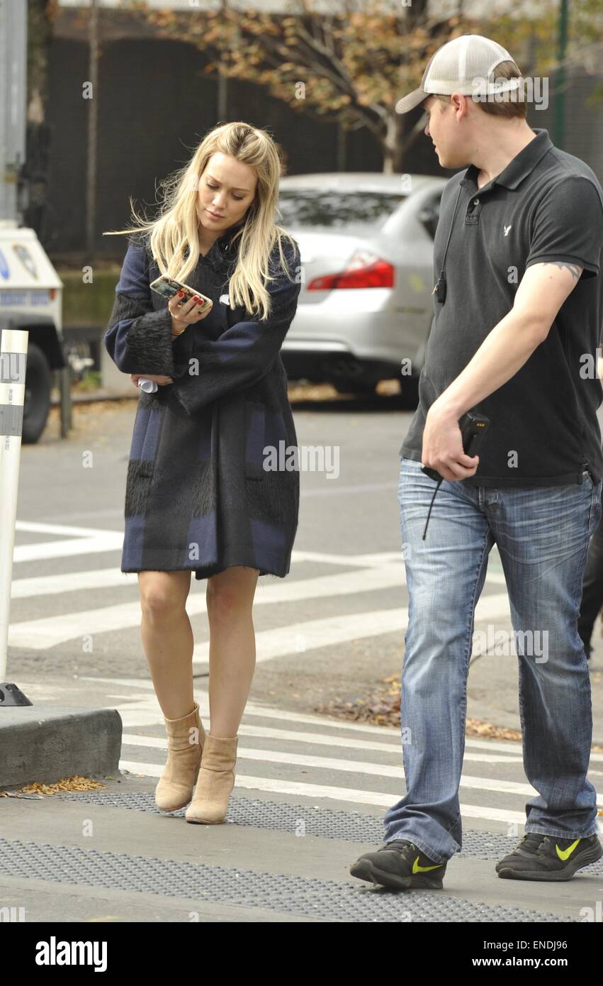 Hilary Duff filming scenes for her new TV series 'Younger' in New York ...