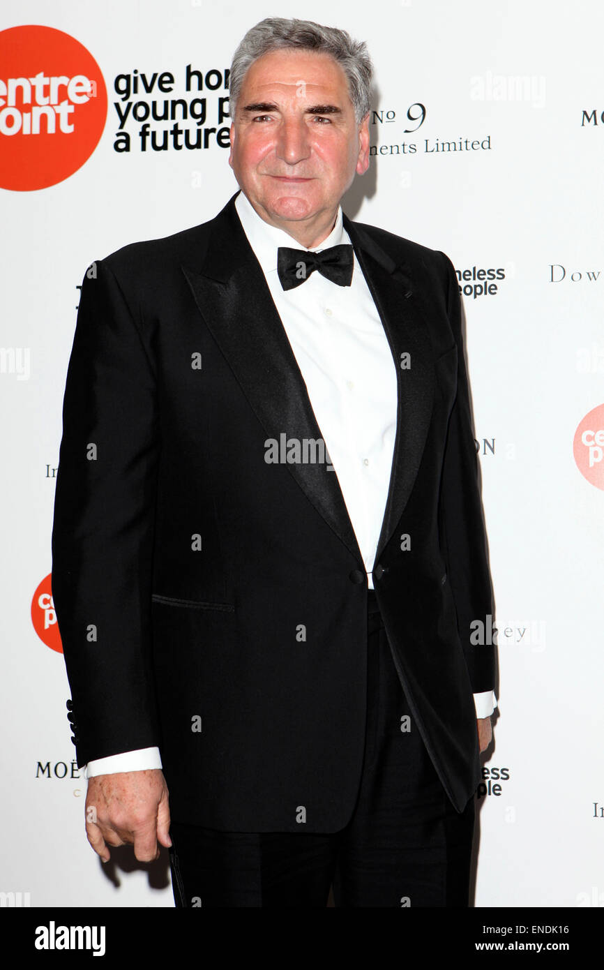 Actor jim carter hi-res stock photography and images - Alamy