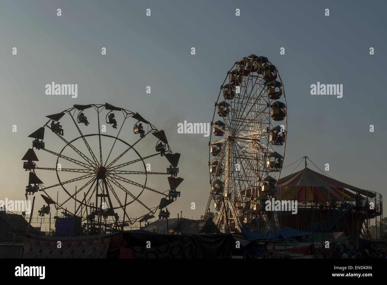 Ferris Wheel At Sunset, Vautha Mela Stock Photo - Alamy
