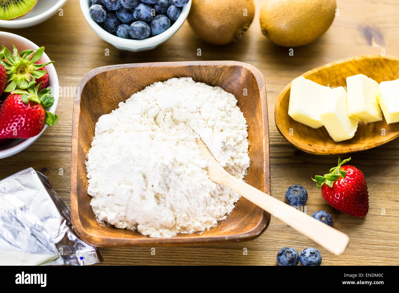 Ingredients for preparing fresh fruit tart Stock Photo - Alamy