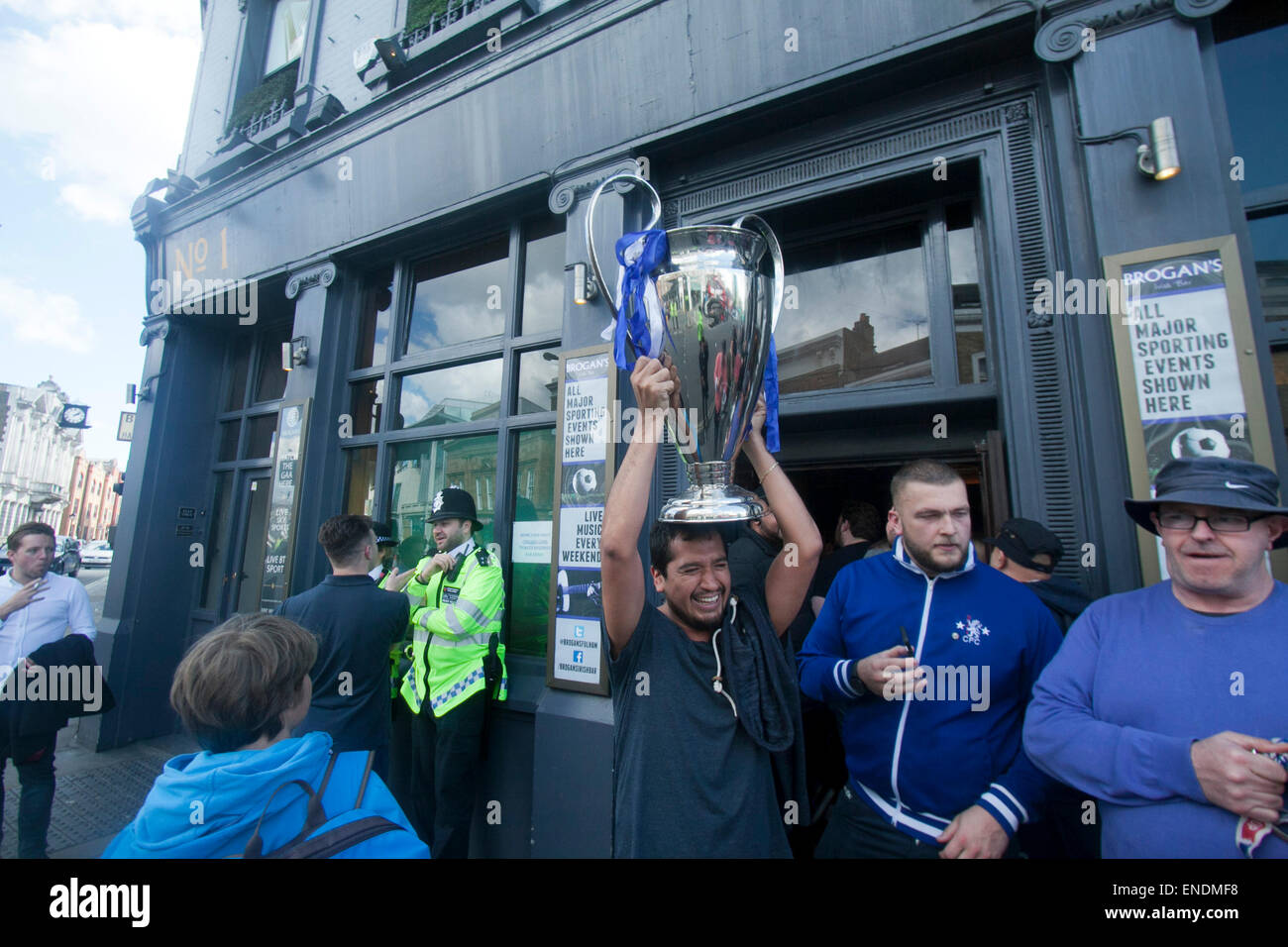 Happy chelsea fan hi-res stock photography and images - Alamy