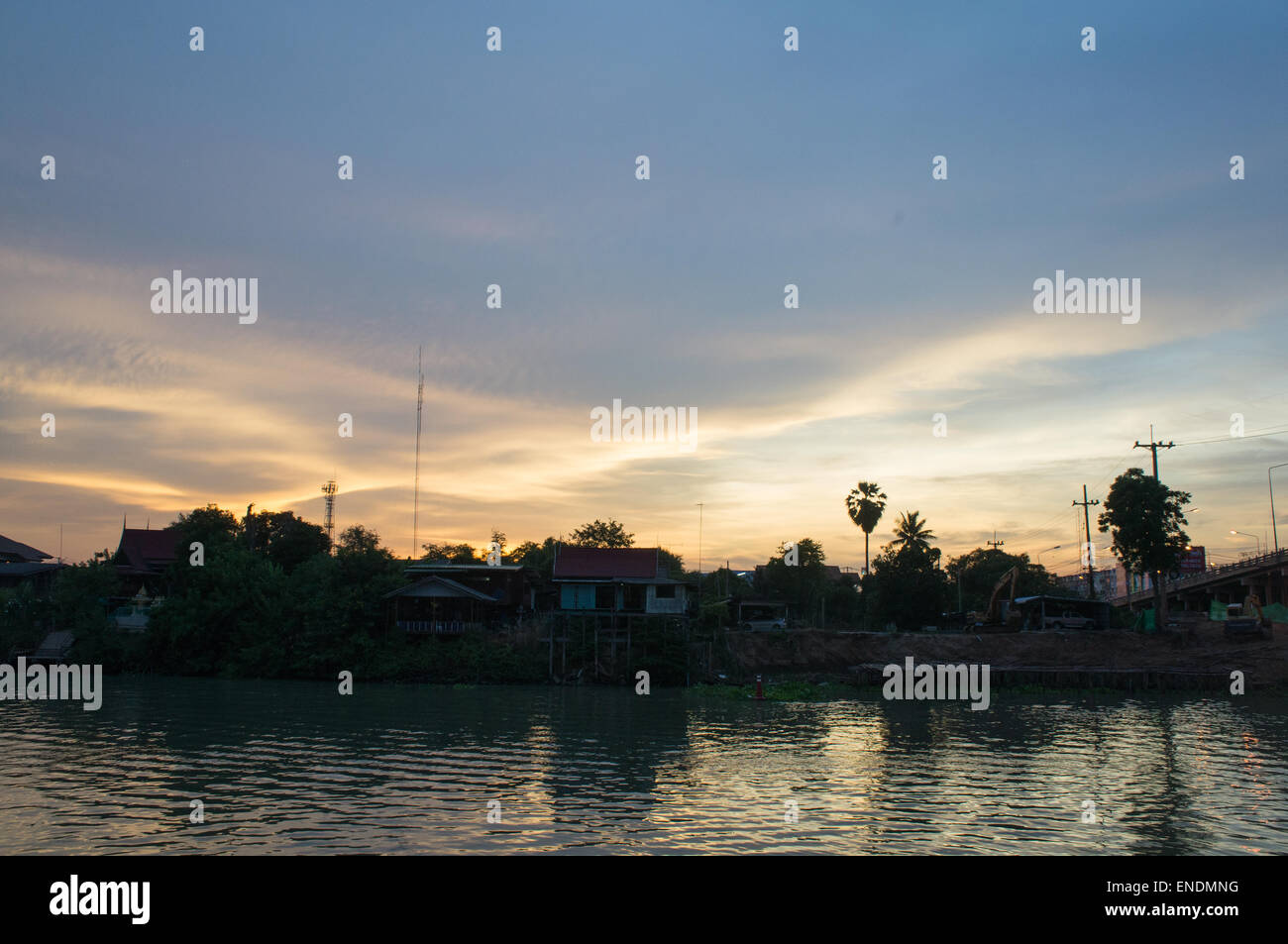 bridge silhouette evening night sunset river light sky ray cross over ...