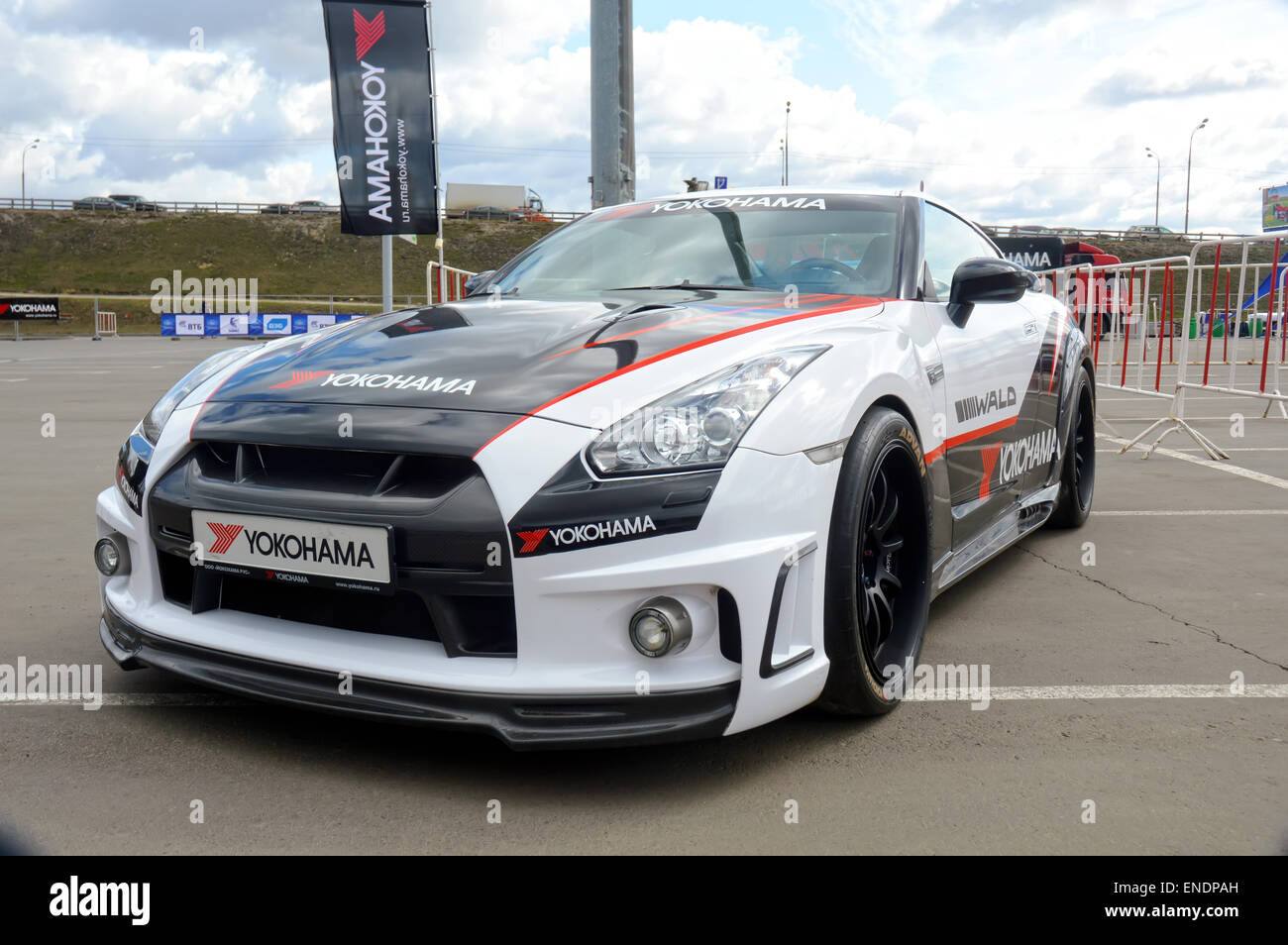 Racing car Nissan GTR Stock Photo - Alamy