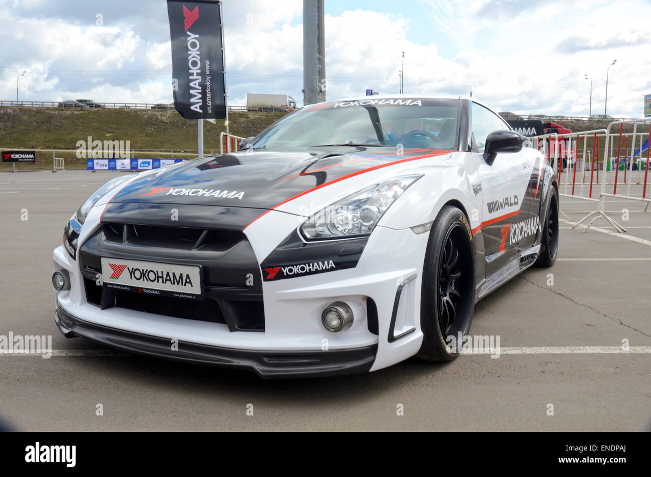Racing car Nissan GTR Stock Photo - Alamy