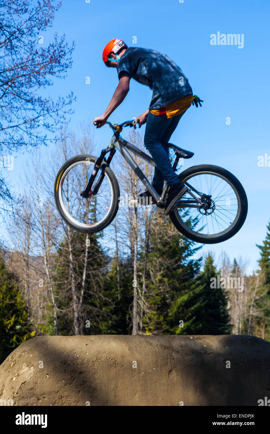 Bike jump height hi-res stock photography and images - Alamy