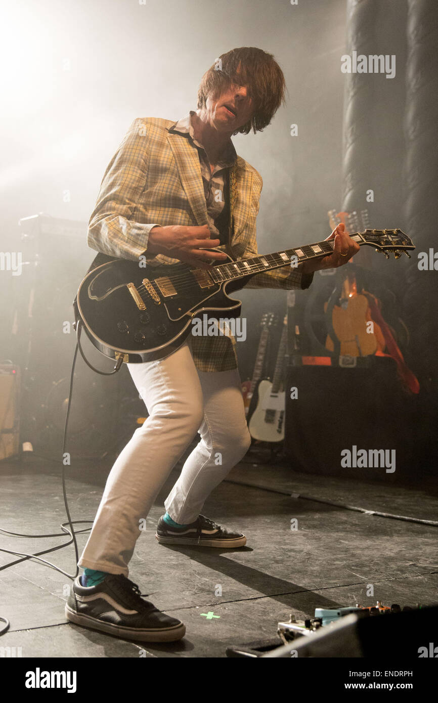 Milwaukee, Wisconsin, USA. 2nd May, 2015. Guitarist DAVE MINEHAN ...