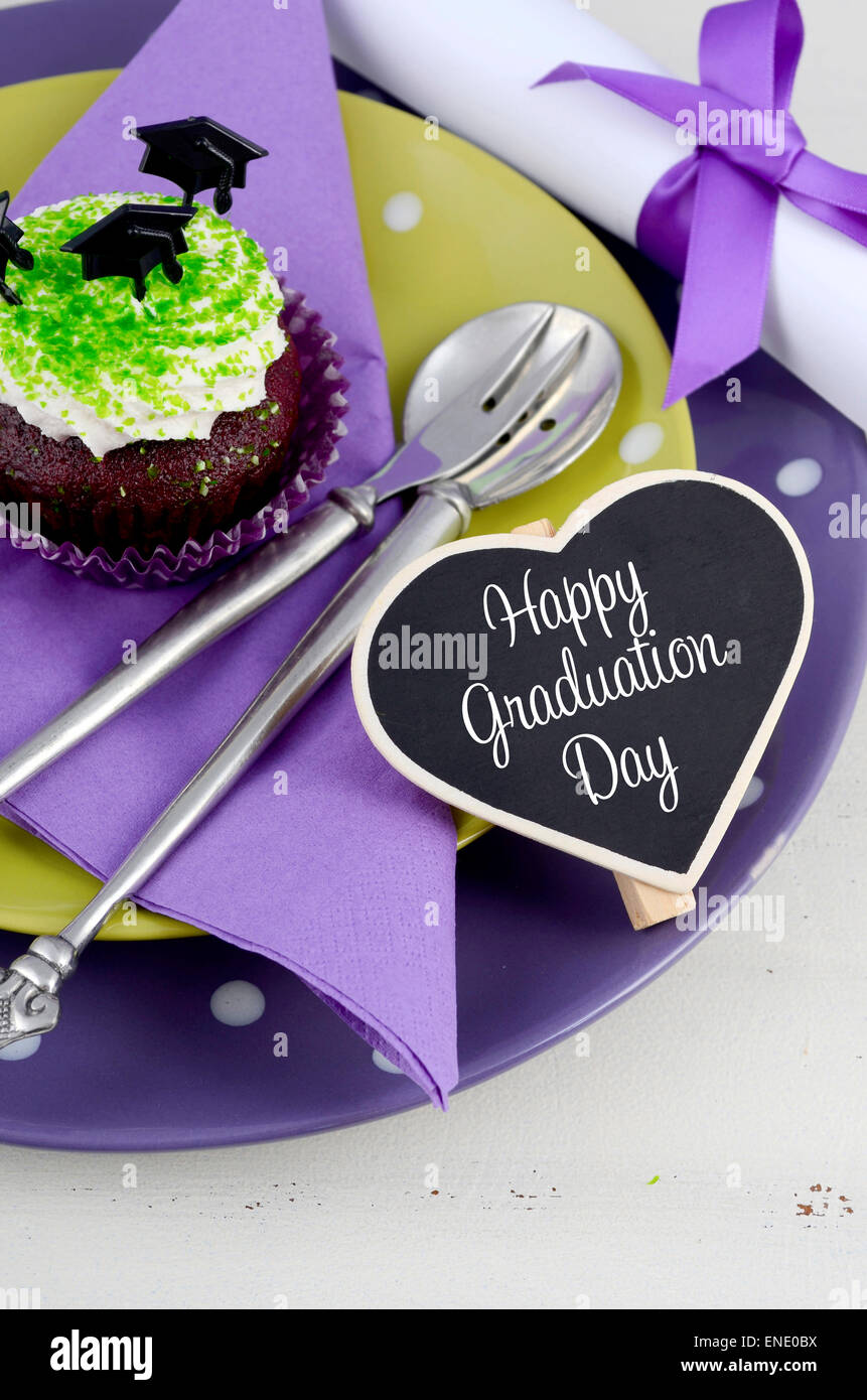 Graduation Day green and purple theme party with cupcakes and ...