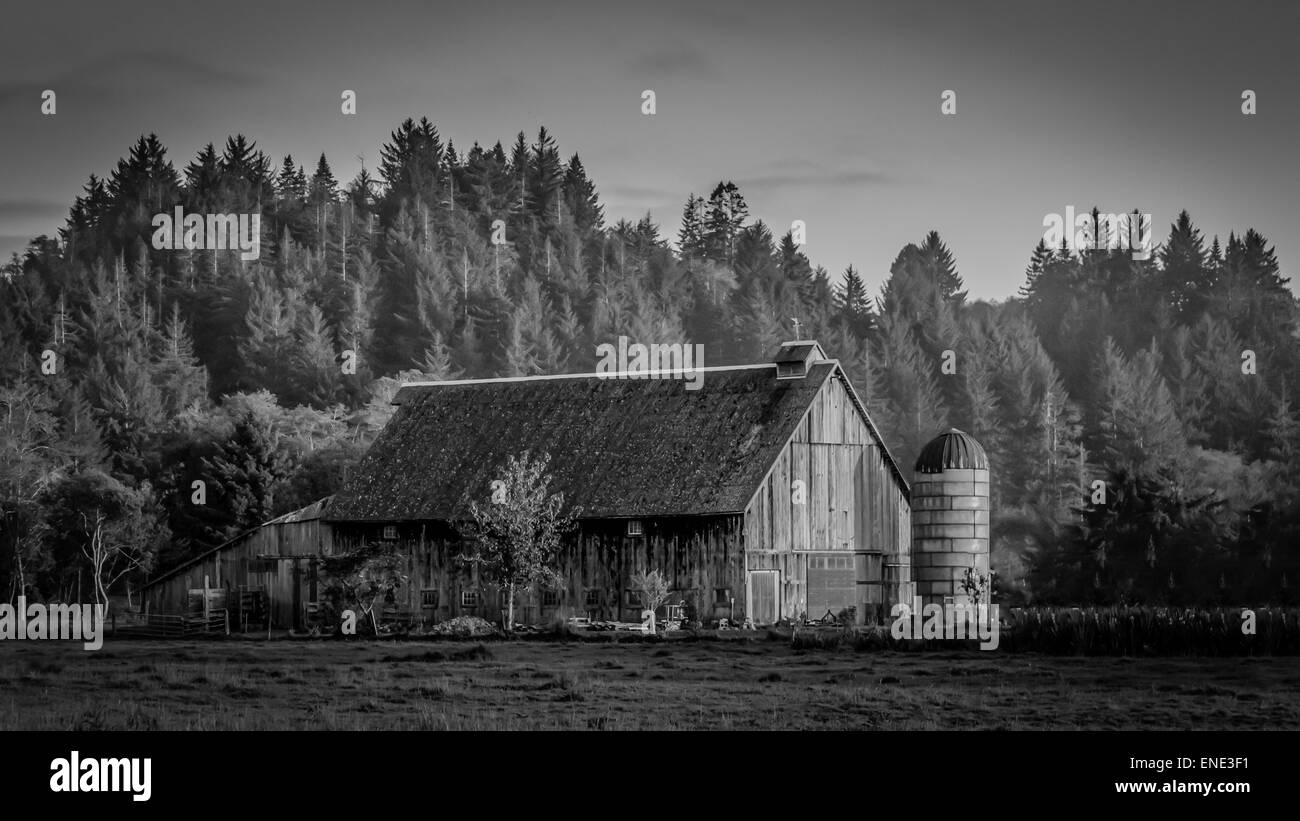 Farm on country home Black and White Stock Photos & Images - Alamy
