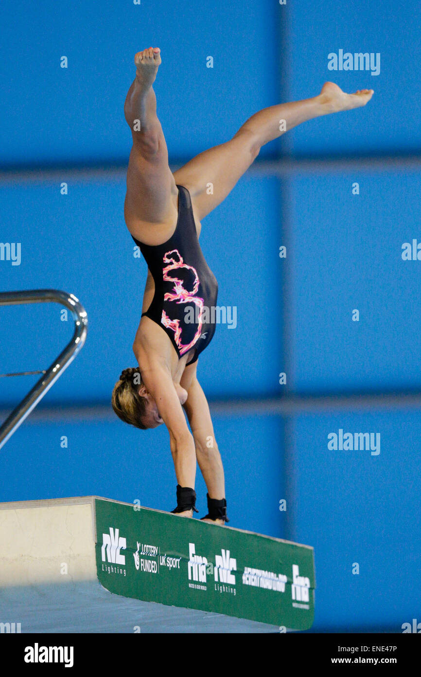 10m platform diving hi-res stock photography and images - Alamy