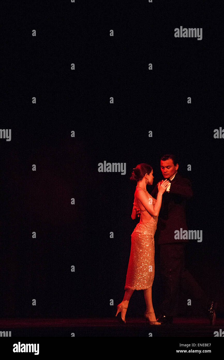 Argentine tango show hi-res stock photography and images - Alamy