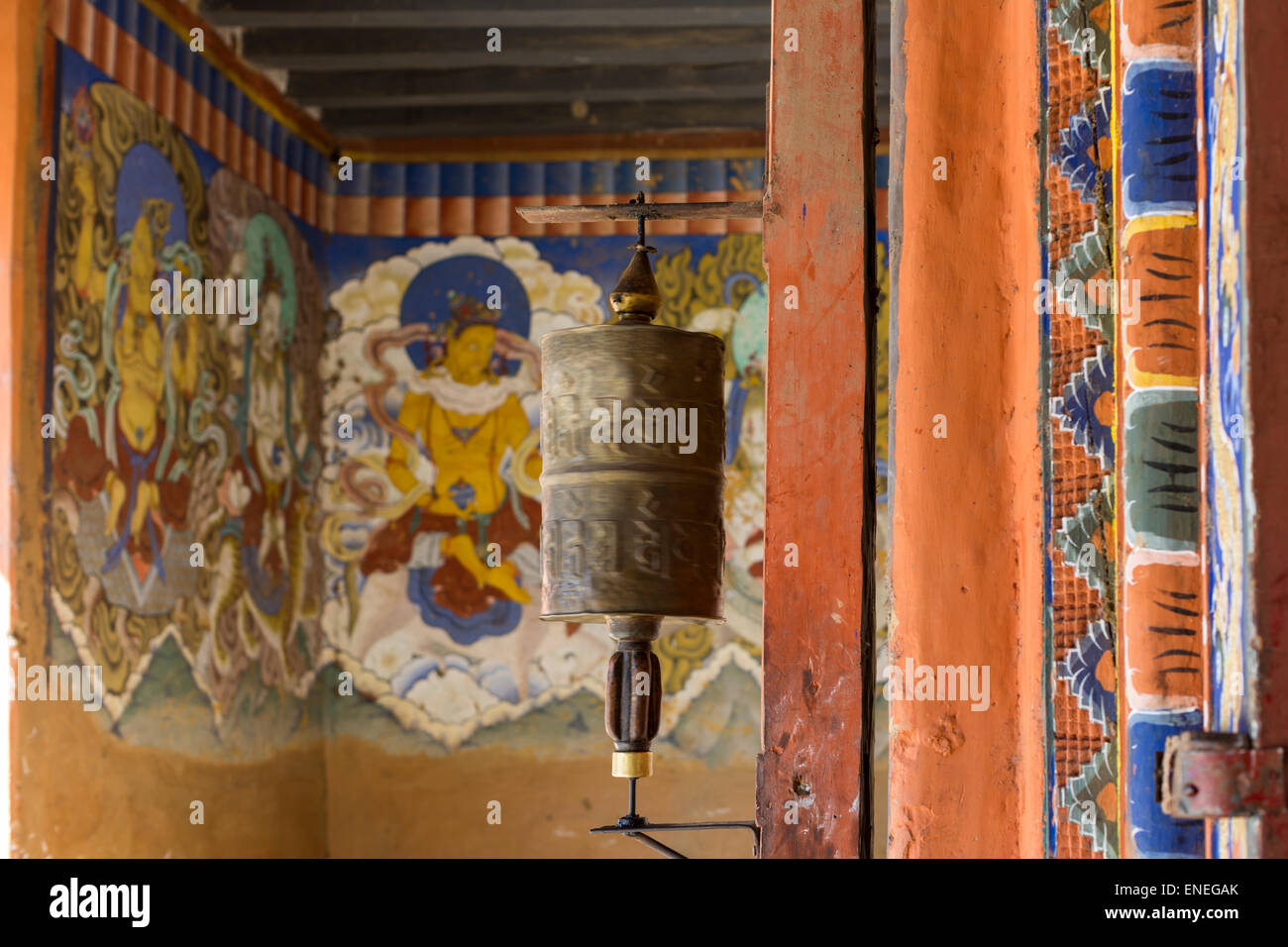 Prayer wheel at entrance to Gangtey Monastery, Phobjikha Valley ...