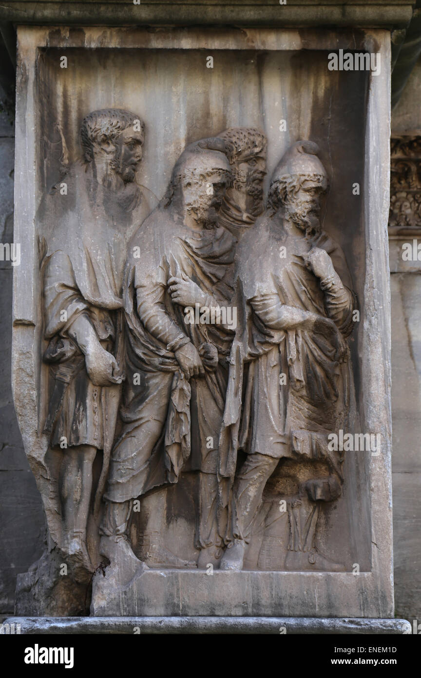 Parthian statue hi-res stock photography and images - Alamy