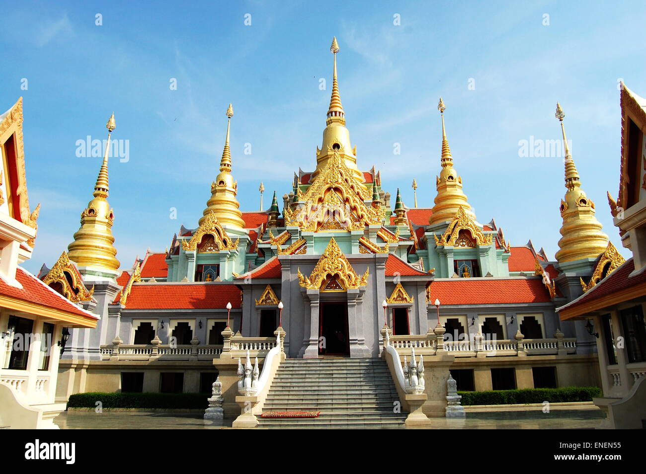 Wat Phra Mahathat chedi Pakdee Prakard. Temple was bulit to worship ...
