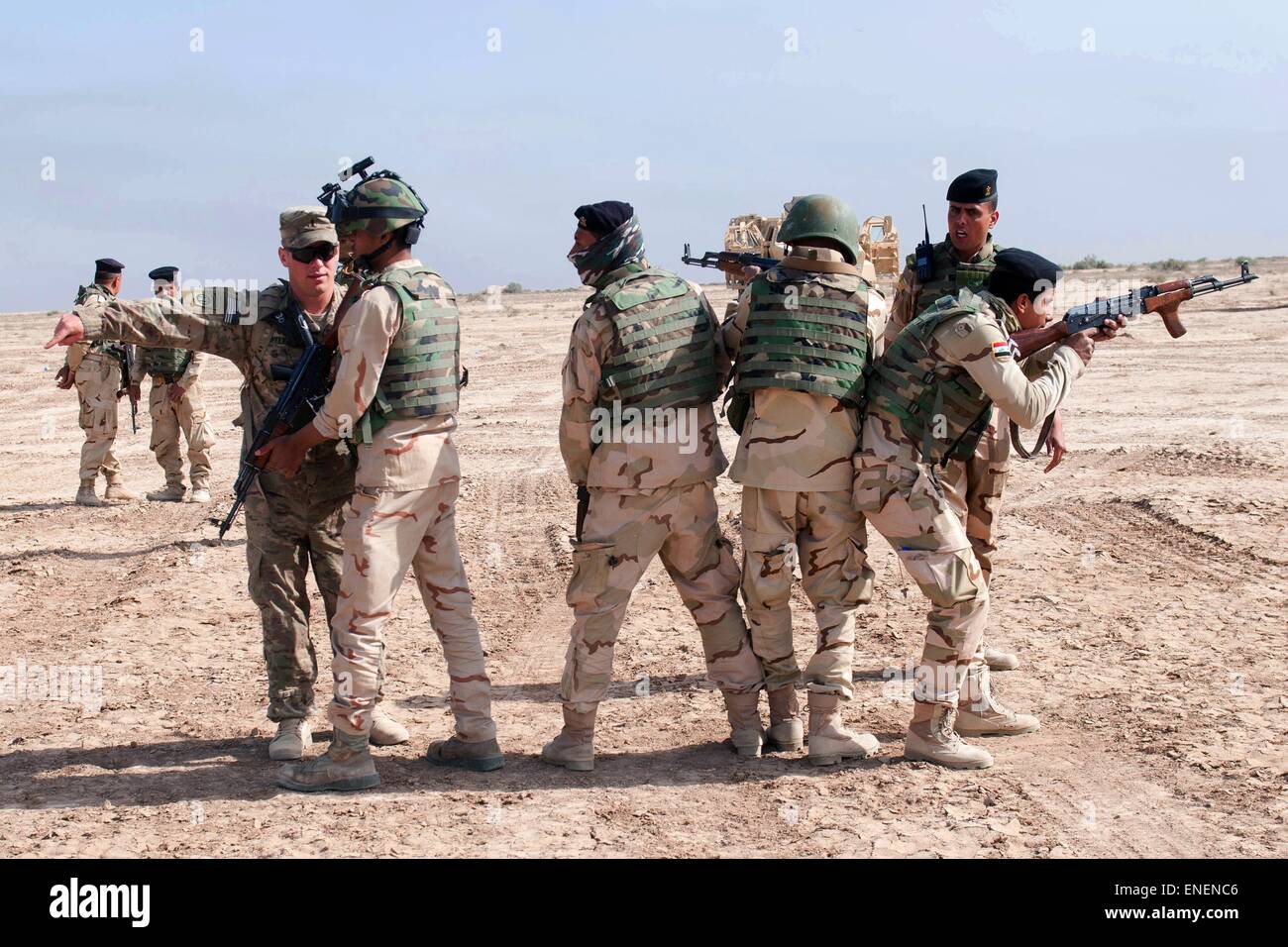 Iraqi army soldiers practice combat techniques during training at ...