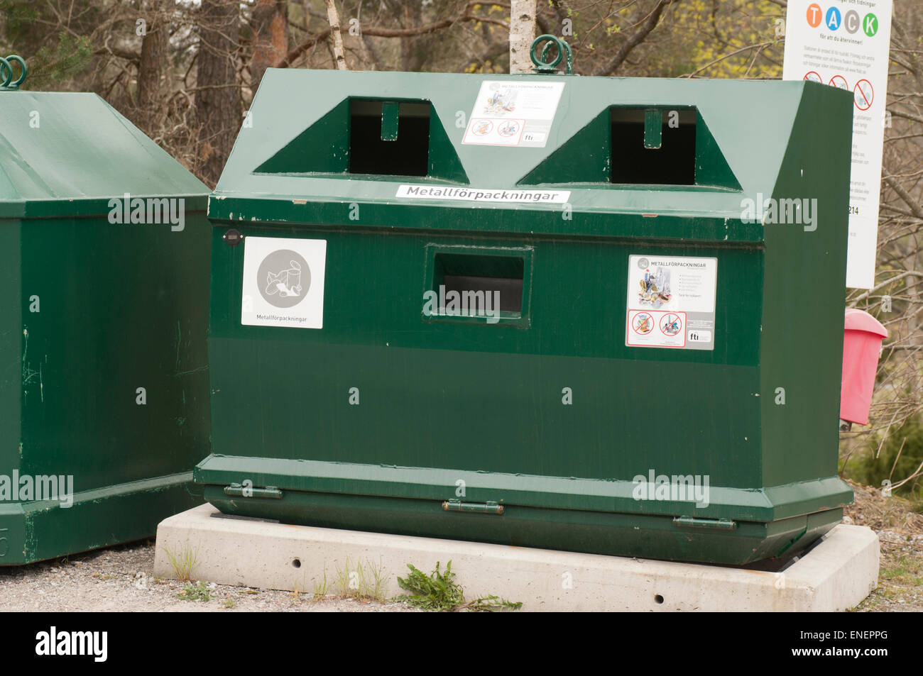 Green recycling point hi-res stock photography and images - Alamy
