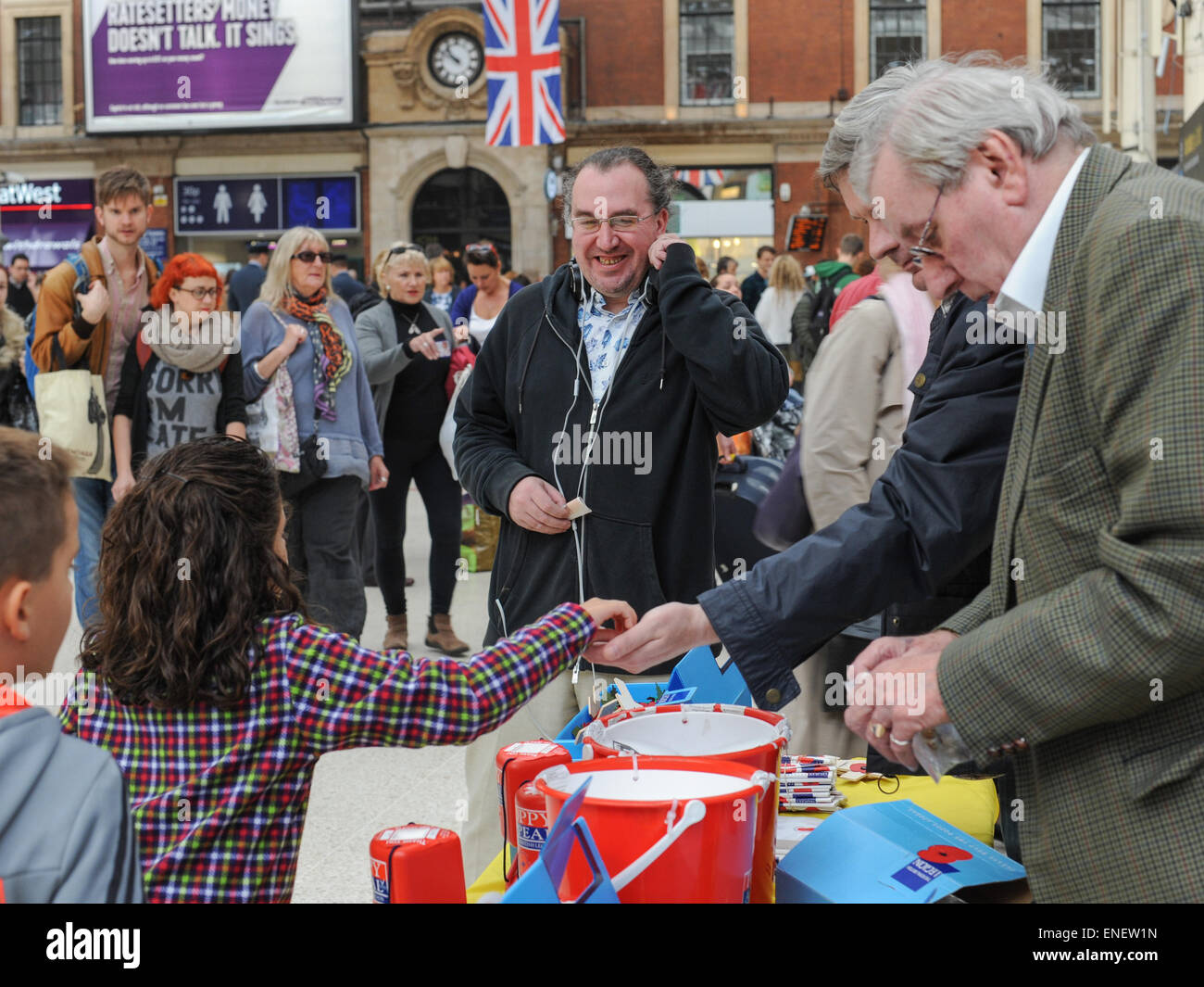 Two children donate to the poppy appeal on Poppy Day in Victoria ...