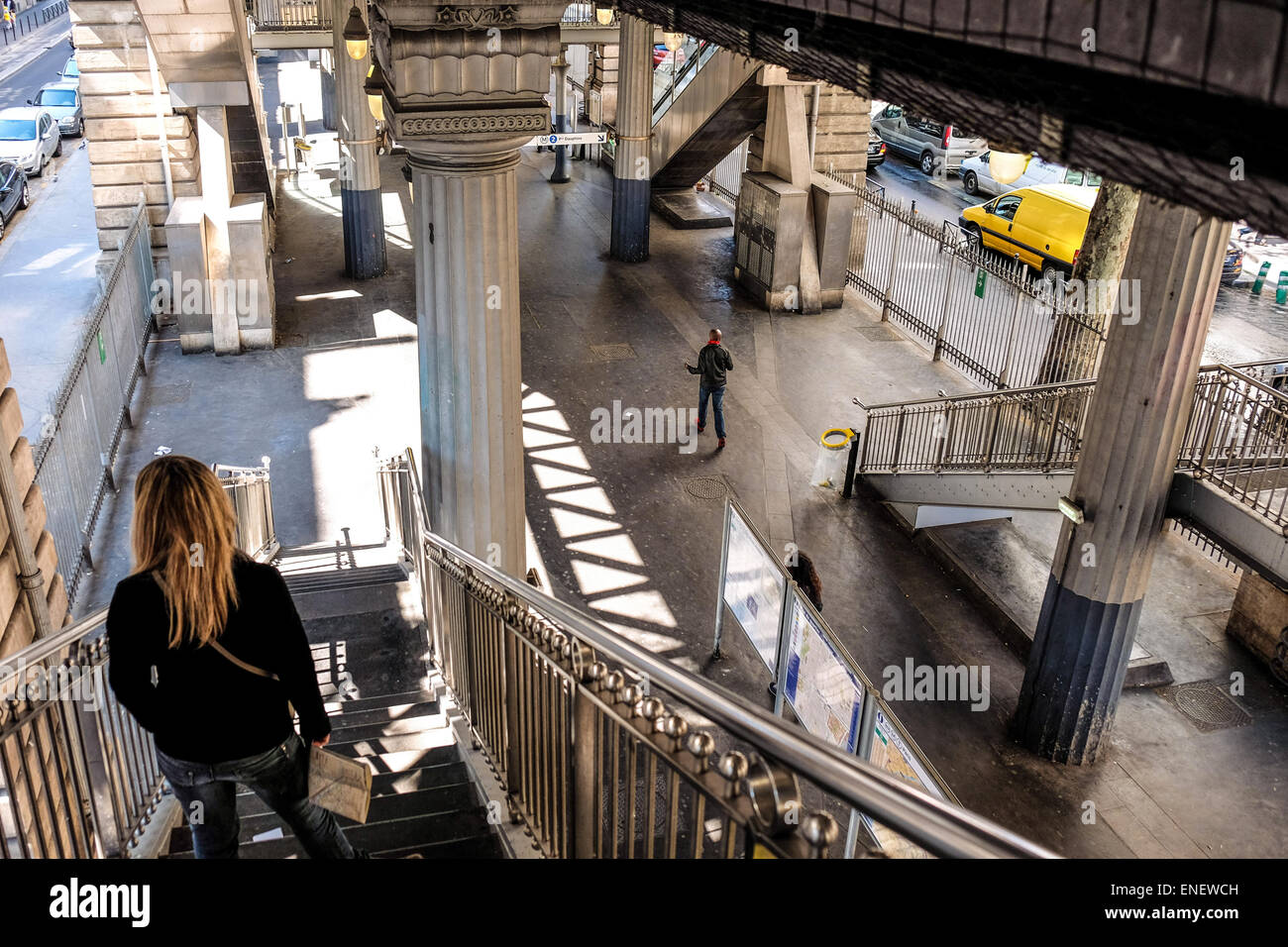 France The metro bridges of Barbes-Rochechouart Stock Photo - Alamy