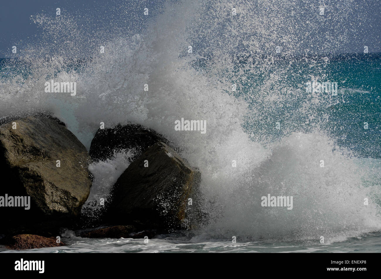 waves crash on rocks Stock Photo - Alamy