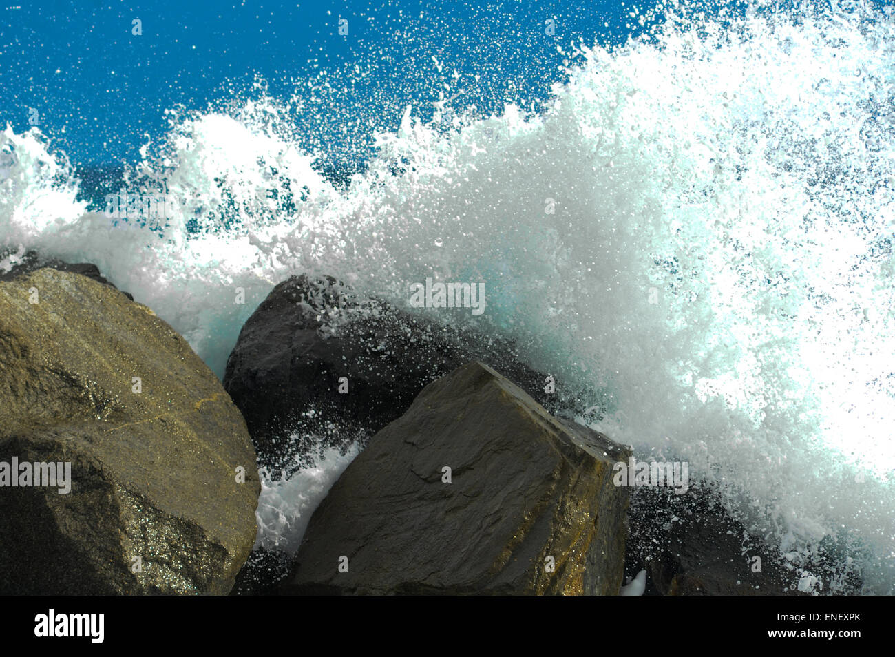 waves crash on rocks Stock Photo - Alamy