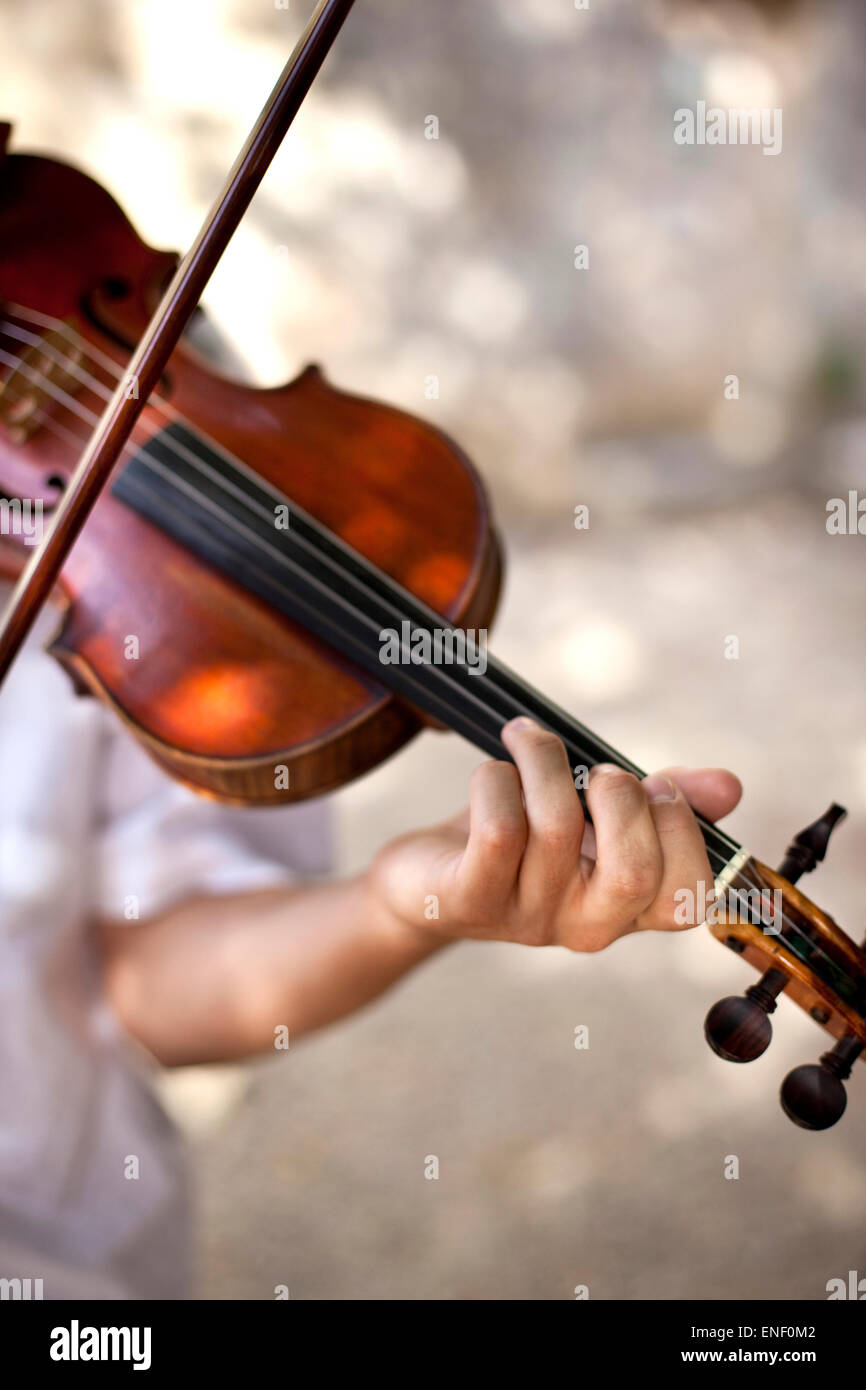 Classic orchestra hi-res stock photography and images - Alamy