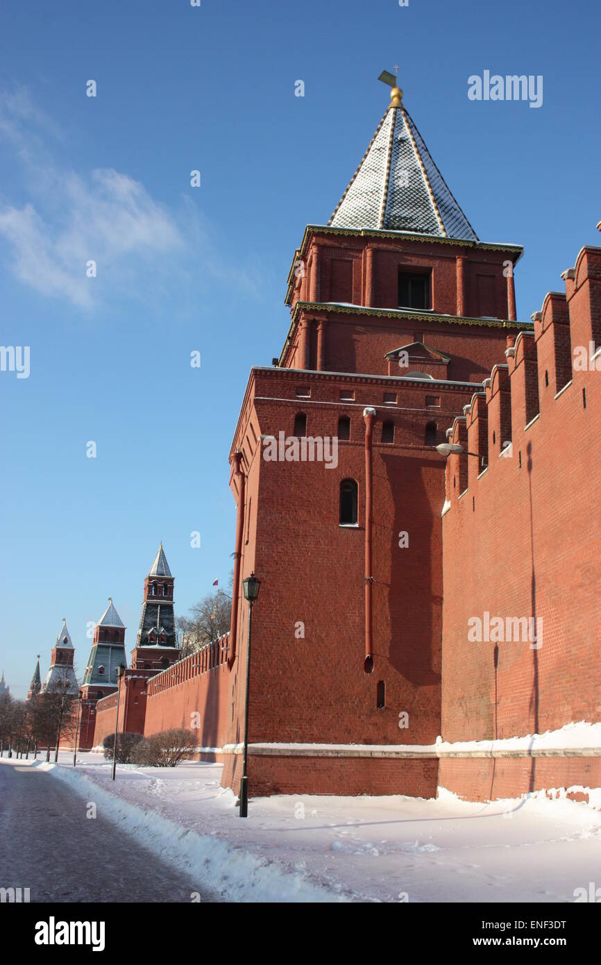 Kremlin wall with tower hi-res stock photography and images - Alamy