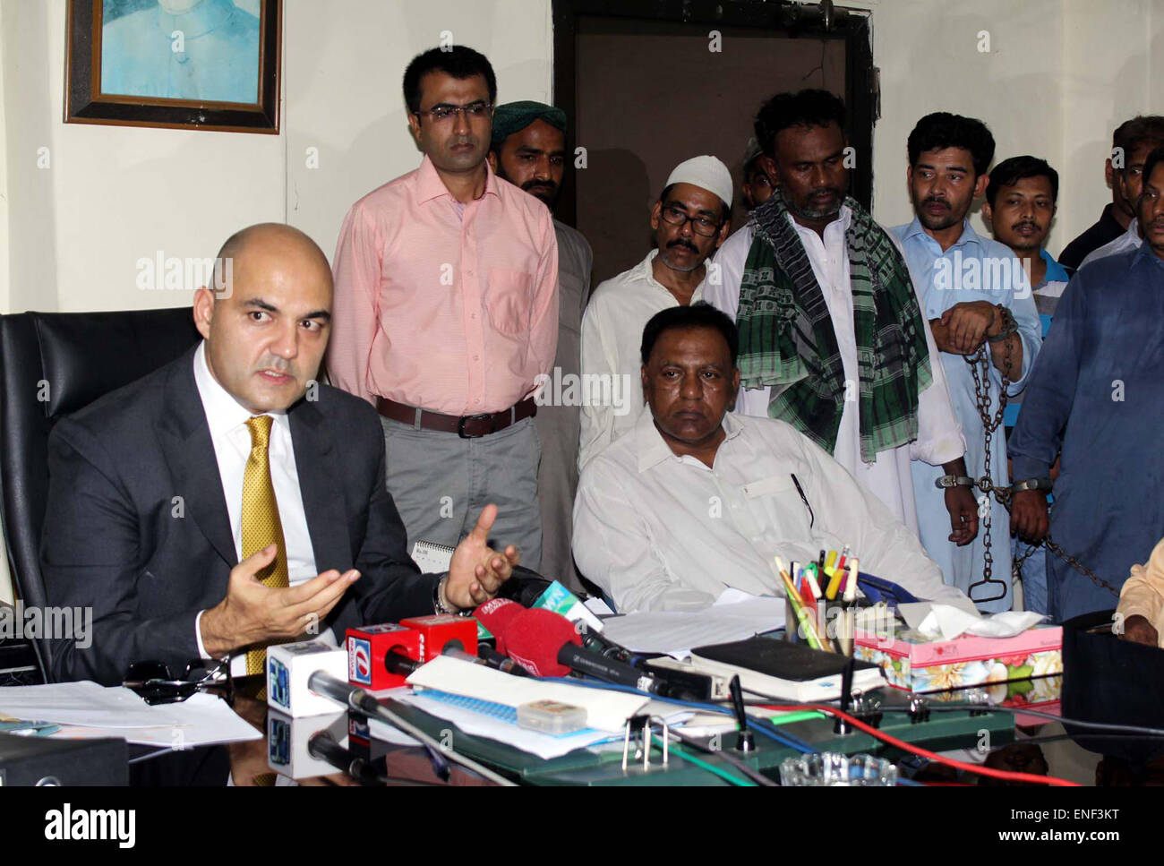 Director FIA Anti Human Trafficking Cell, Ashfaq Alam give briefing to ...