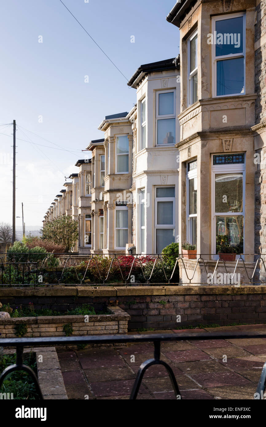 Victorian bay windows hi-res stock photography and images - Alamy