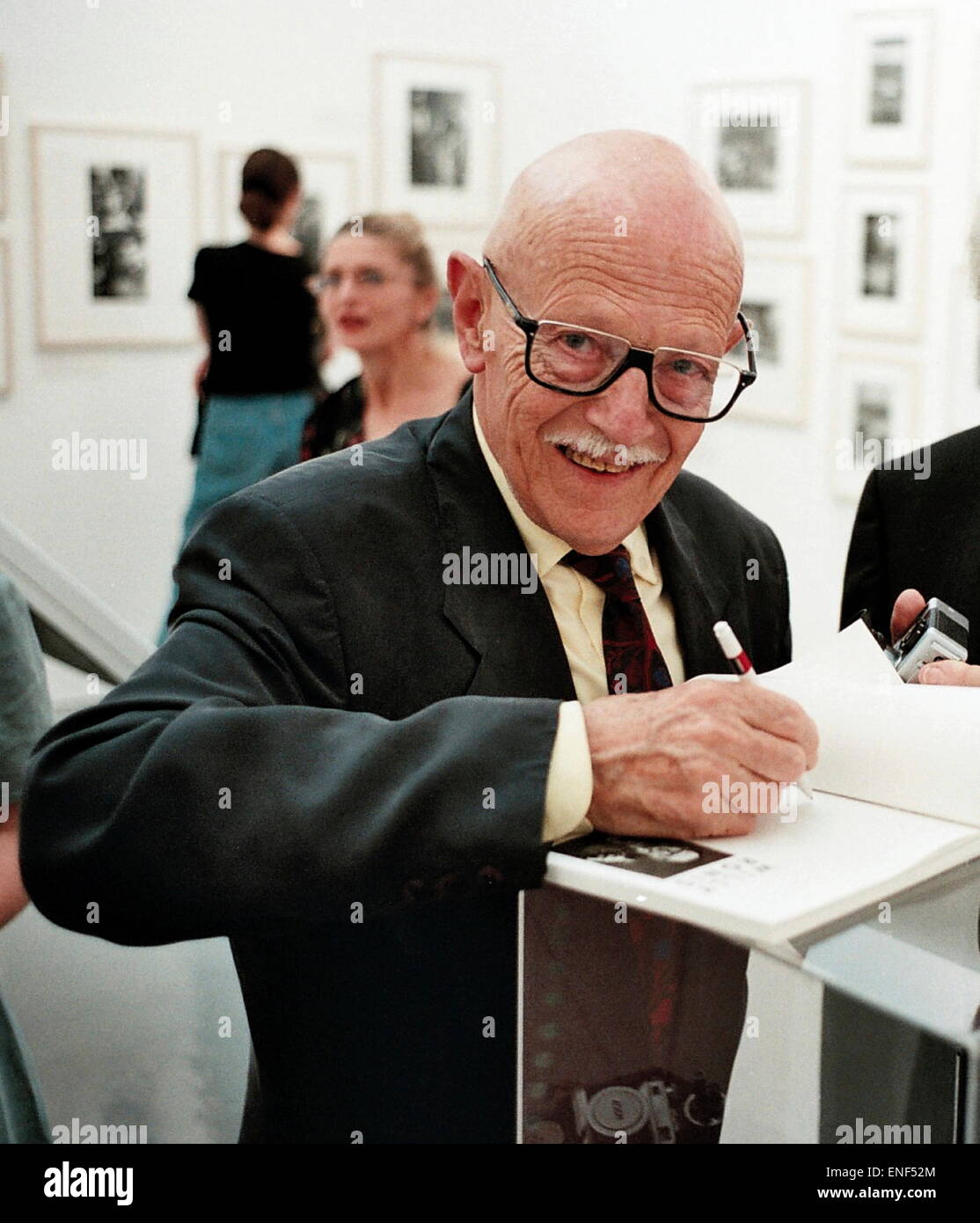 AJAXNETPHOTO. 15TH JULY, 1995. OXFORD, ENGLAND. - FRENCH HUMANIST ...