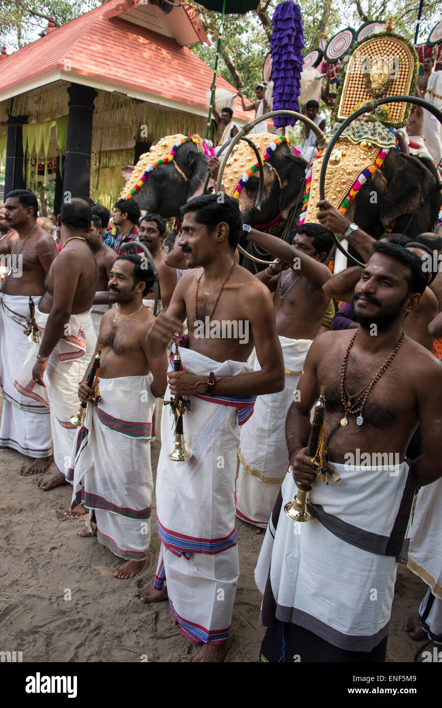Kombu instrument hi-res stock photography and images - Alamy