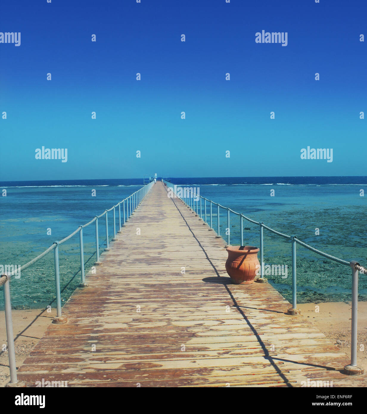 View wooden pier sea hi-res stock photography and images - Alamy