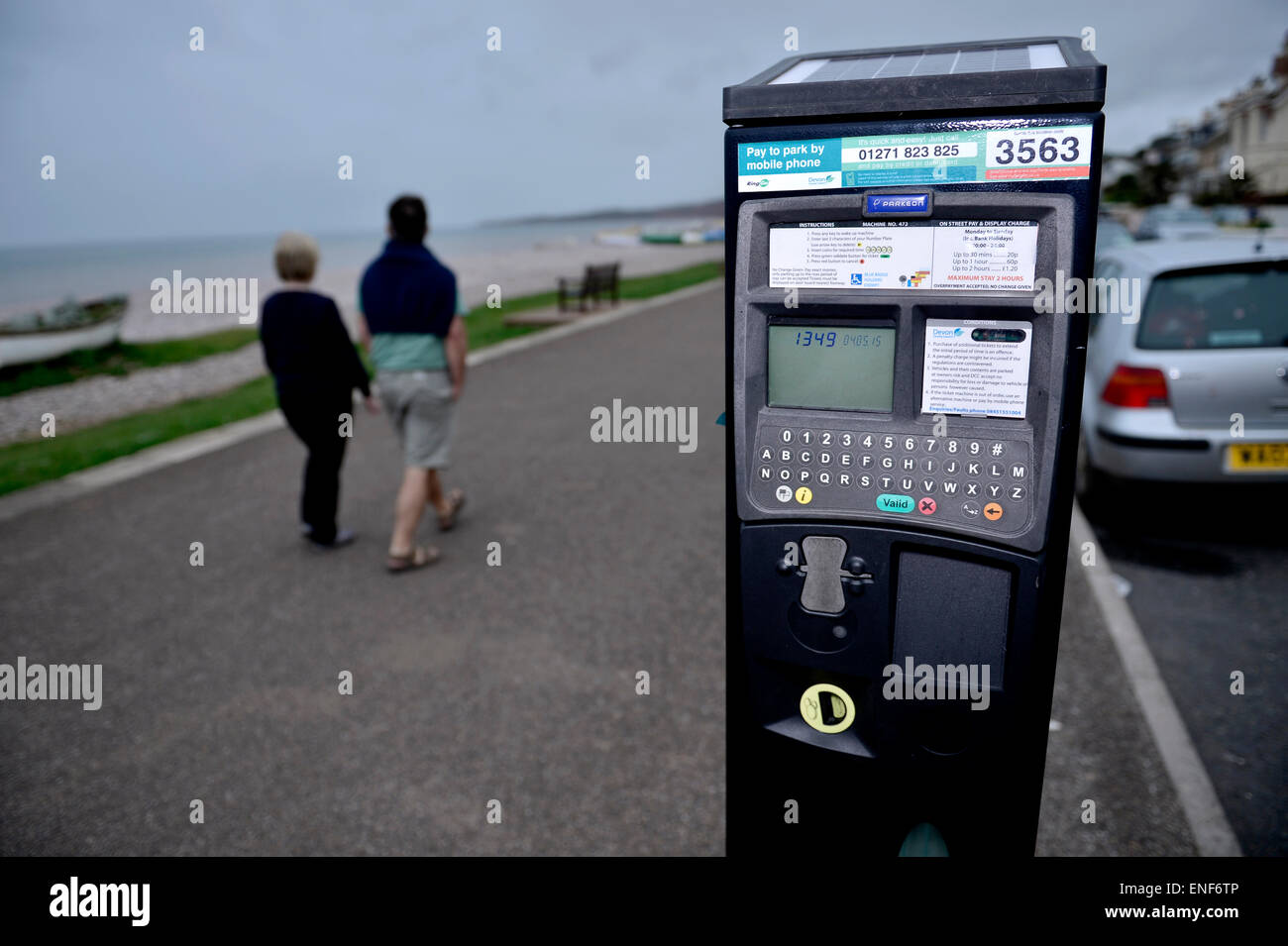 Pay display parking meter hi-res stock photography and images - Alamy