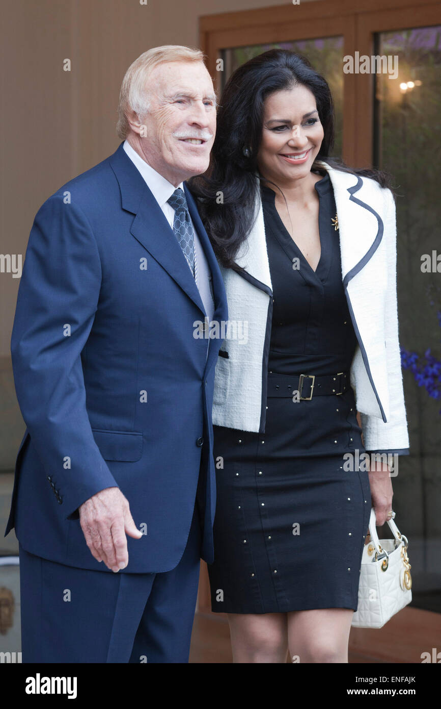 Sir Bruce Forsyth with his wife Lady Wilnelia. RHS Chelsea Flower Show ...