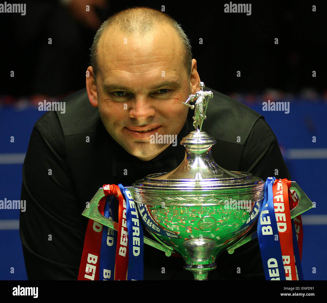 Sheffield, UK. 4th May, 2015. Stuart Bingham celebrates as he produced ...